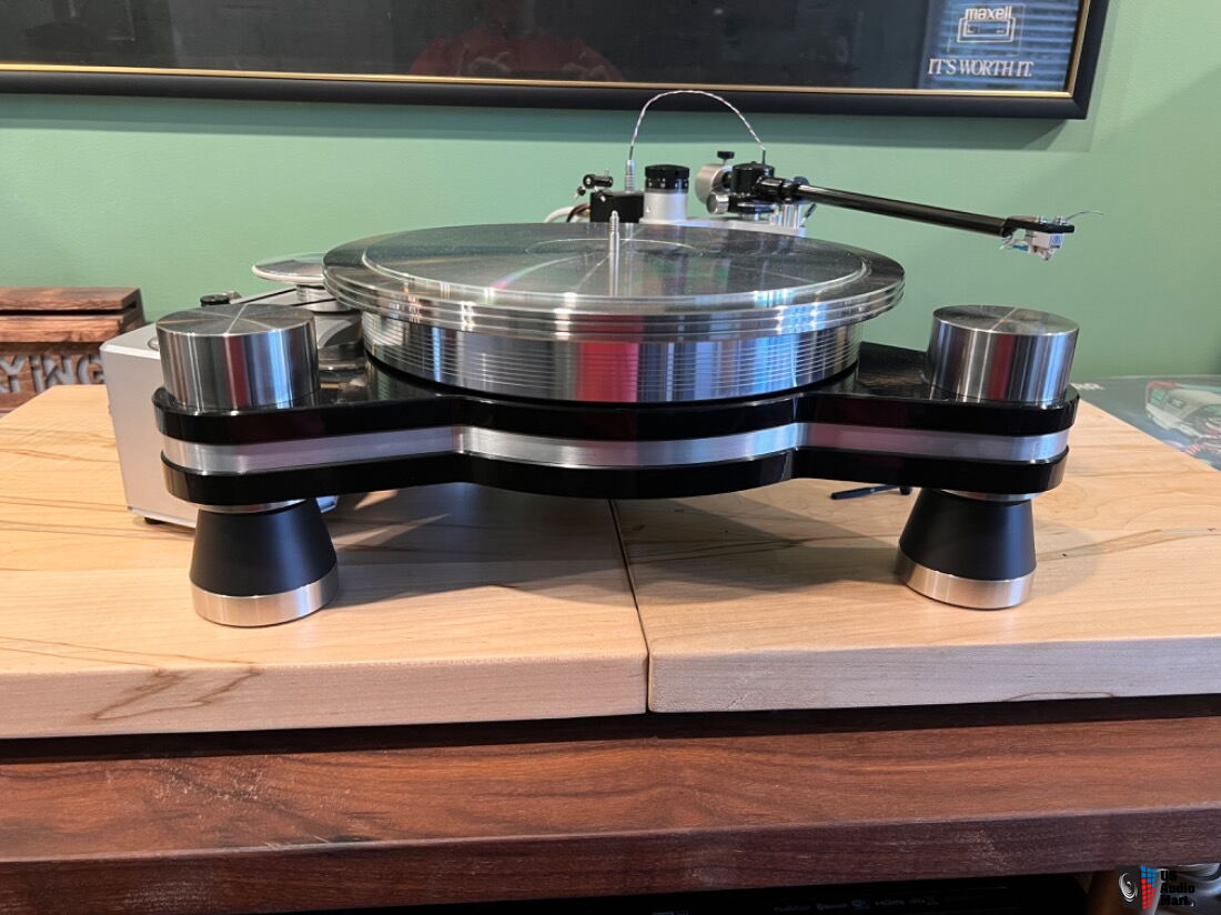 VPI Avenger Plus Turntable I other Fatboy Tonearm For Sale - UK Audio Mart