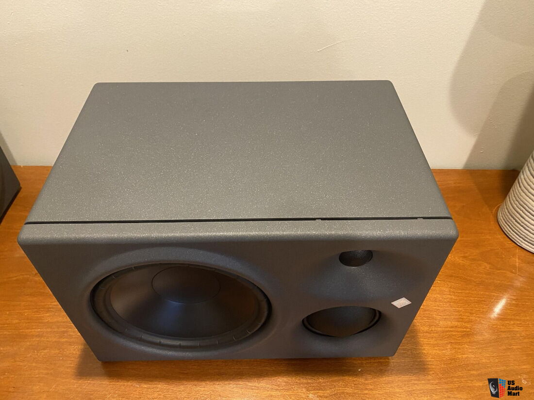 Neumann KH310 Speaker Pair Photo #4146556 - UK Audio Mart