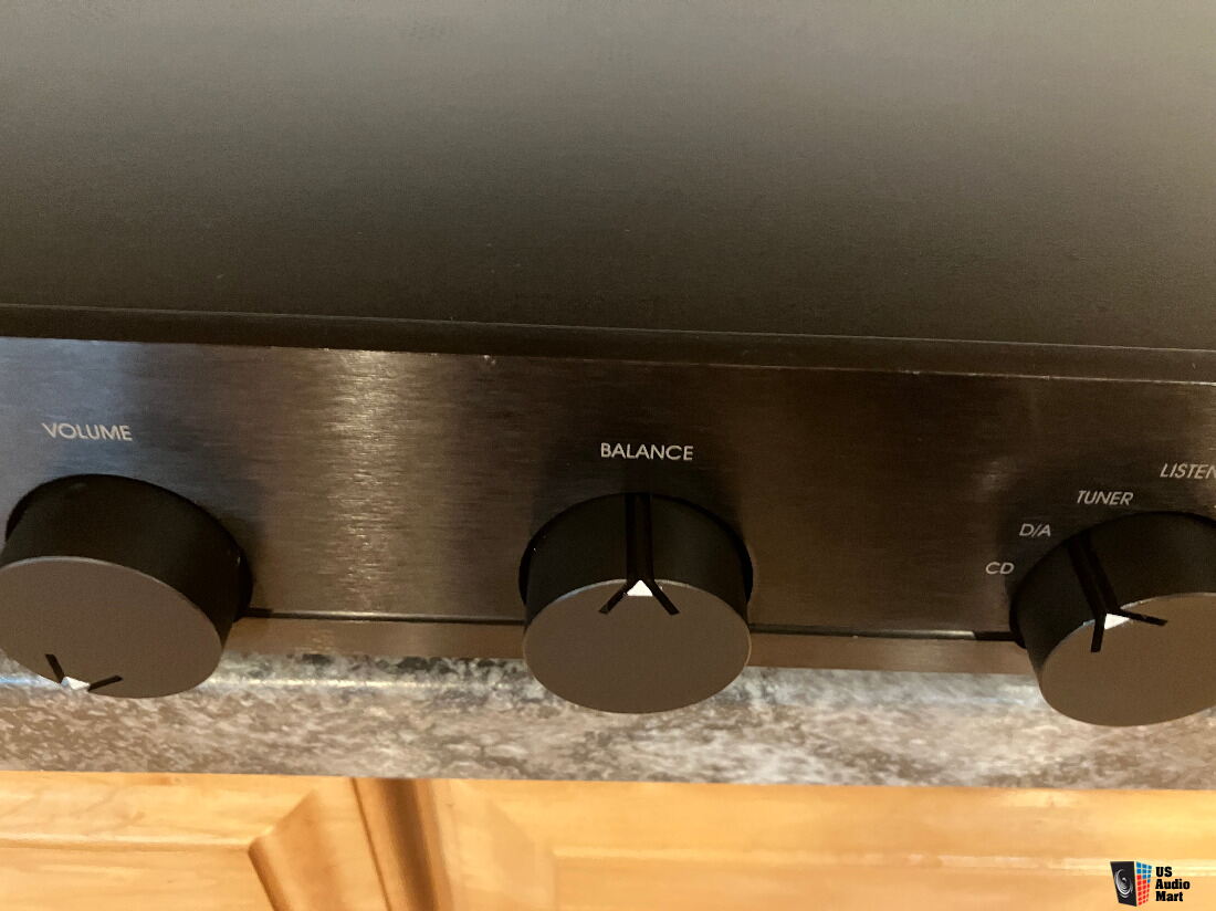 Aragon 28K Preamplifier with Remote Control Photo #4148823 - US Audio Mart