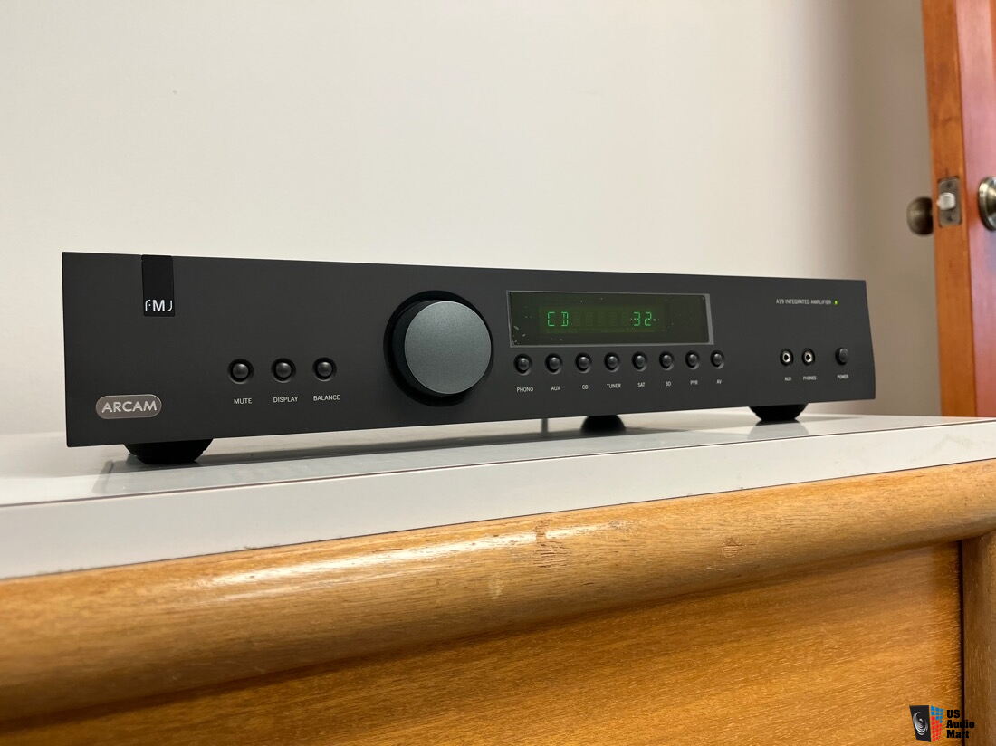 Arcam A19 integrated with phono stage, remote and packaging, save $600 ...