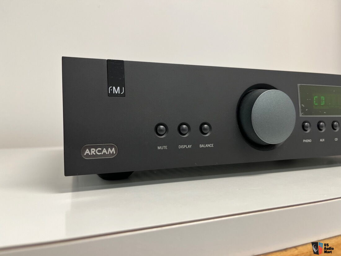 Arcam A19 integrated with phono stage, remote and packaging, save $600 ...