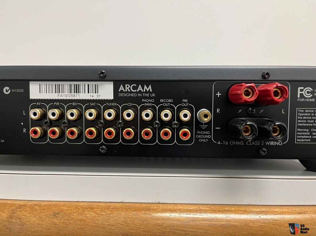 Arcam A19 integrated with phono stage, remote and packaging, save $600 ...