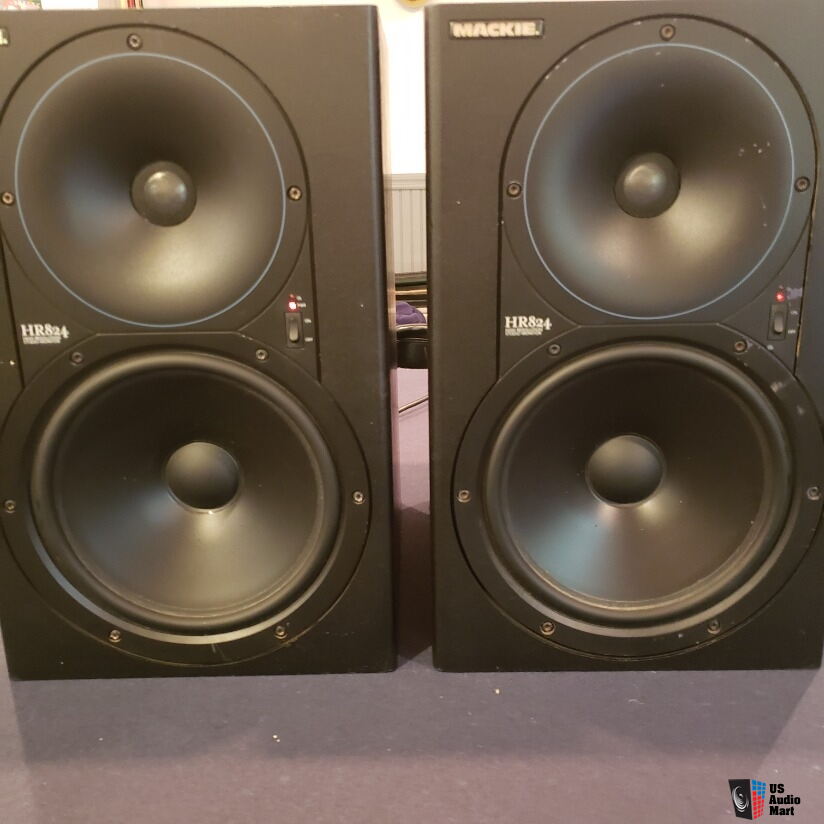 Mackie HR824 Active Monitor Speakers Photo #4150656 - US Audio Mart