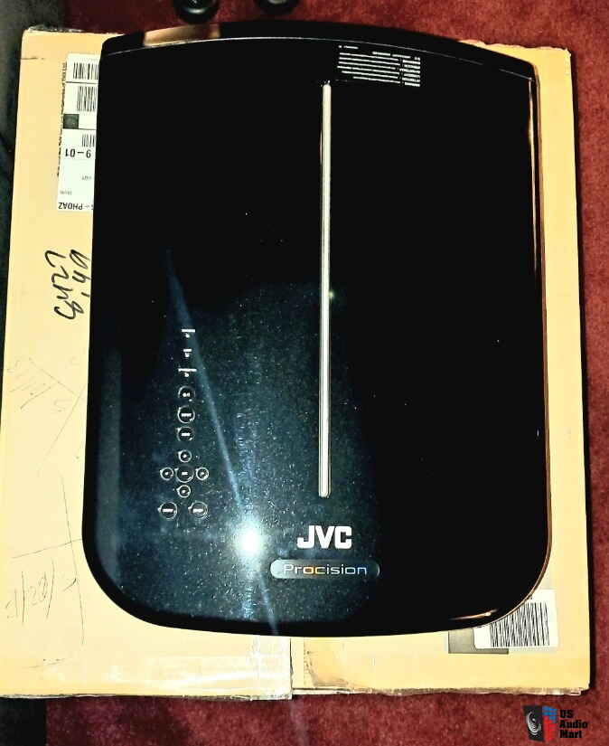 JVC DLA-HD750B Photo #4160829 - US Audio Mart