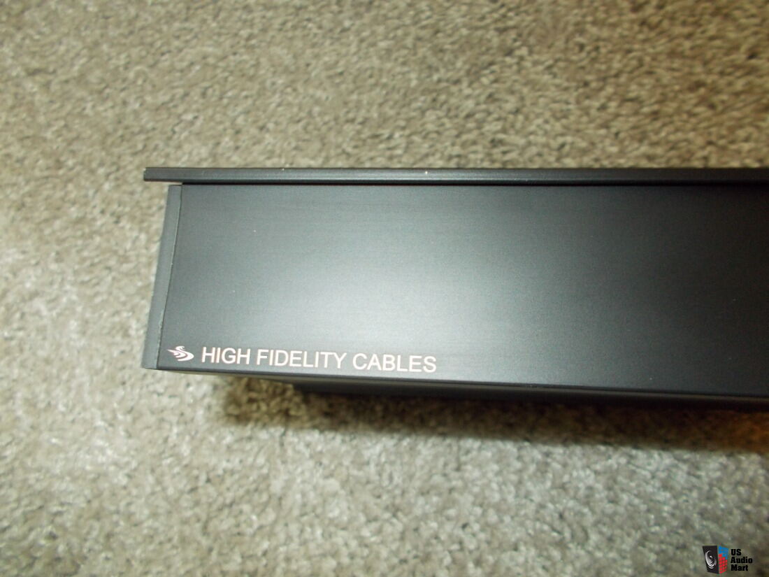 High Fidelity Cables MC-10 Signature 3D power Conditioner Photo ...