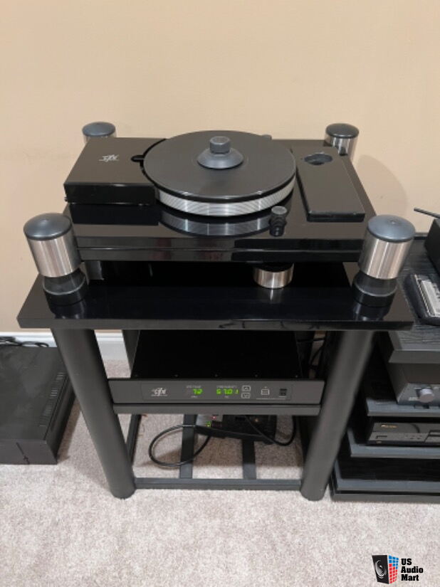 VPI TNT-3 with Synchronous Drive System (SDS), Dust Cover, and armboard ...
