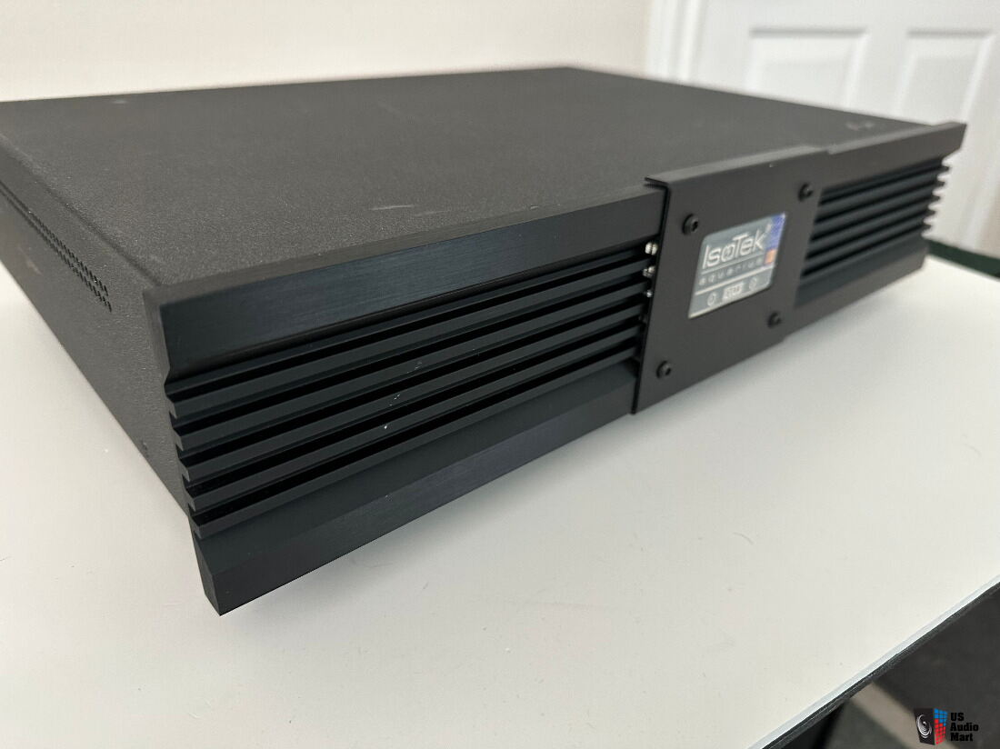 IsoTek Aquarius Evo 3 Power Conditioner with IsoTek Power Cord, black ...