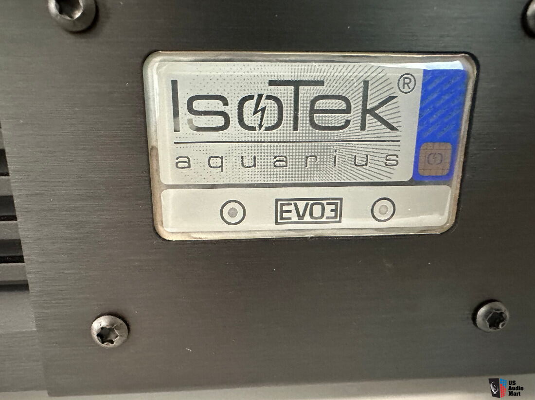 IsoTek Aquarius Evo 3 Power Conditioner with IsoTek Power Cord, black ...