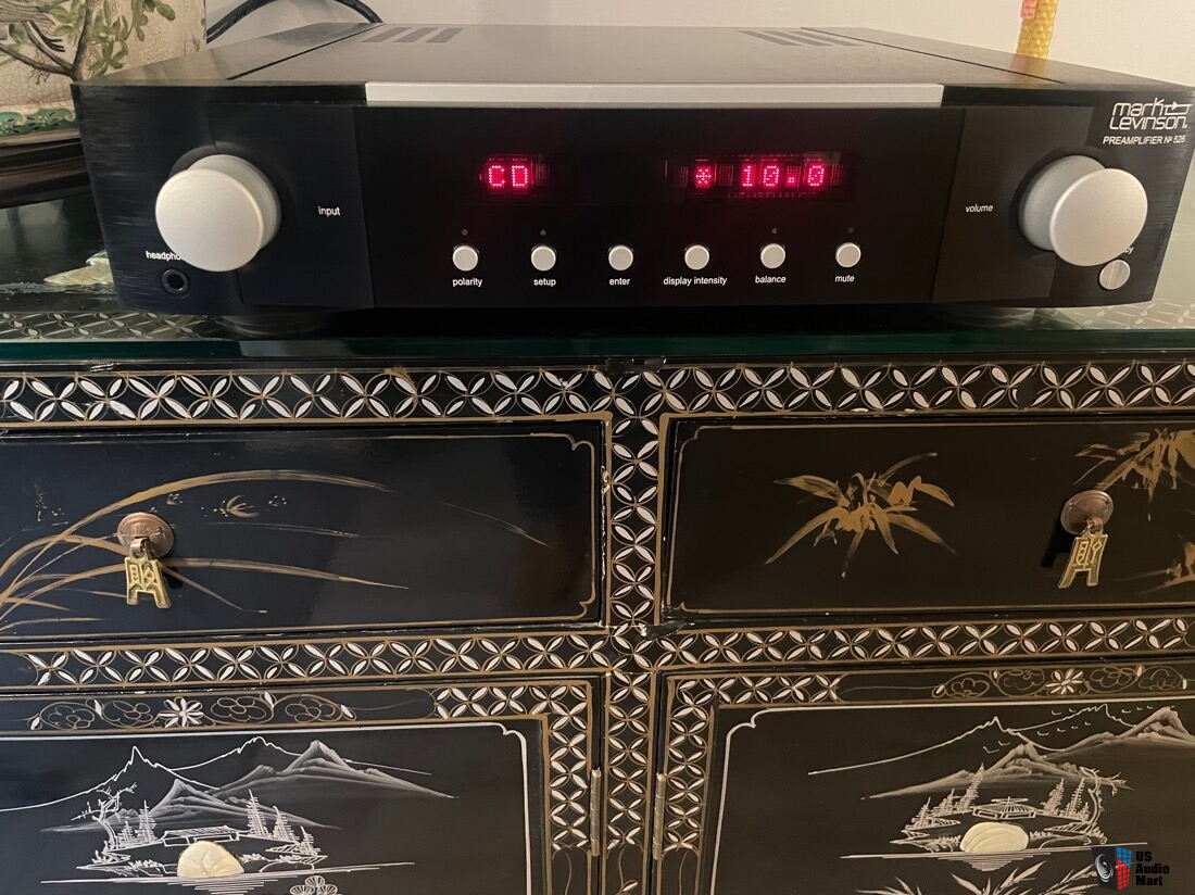 Mark Levinson 526 Reference Preamp ( mint)! Photo #4182344 - US Audio Mart