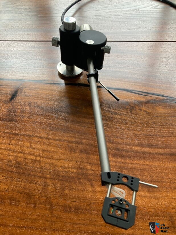Acoustical Systems Aquilar 10" tonearm Photo #4187161 - US Audio Mart