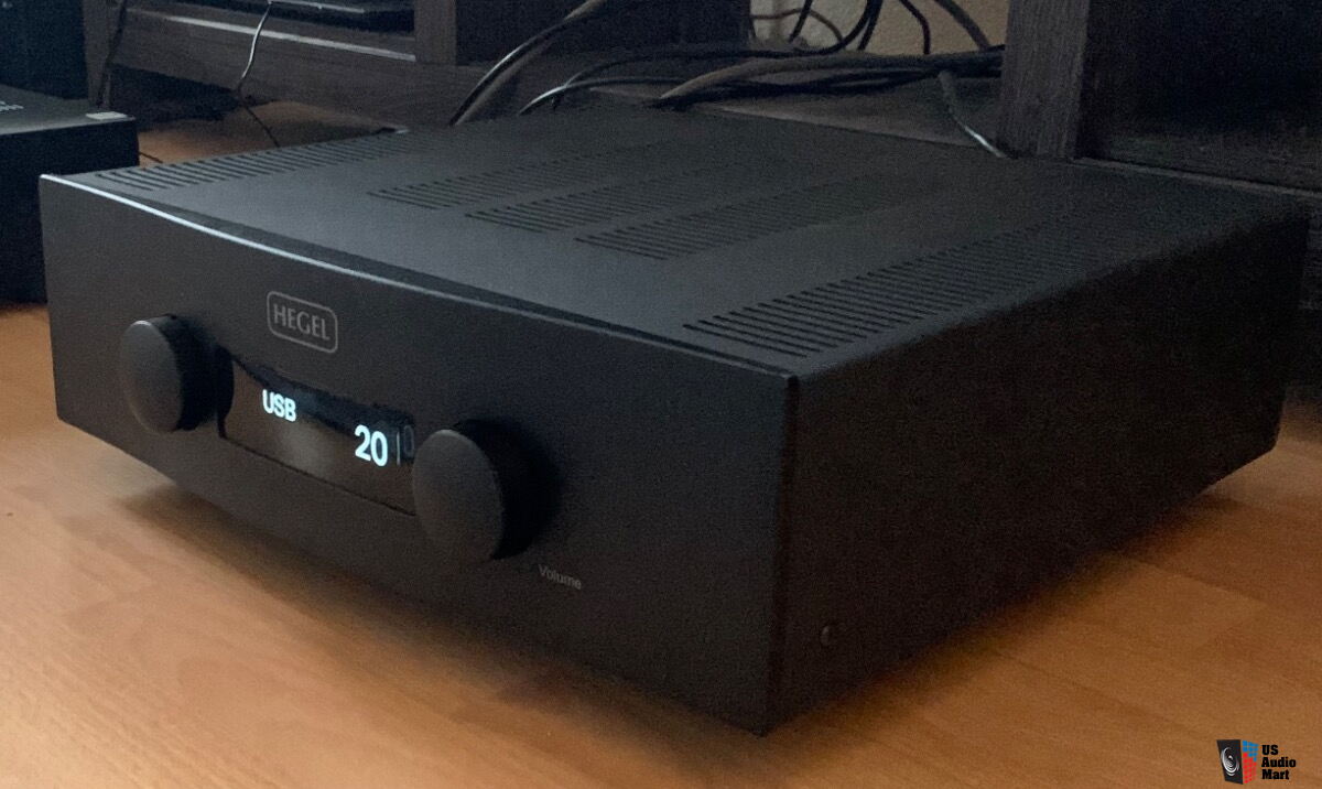 Hegel H390 Integrated Amplifier with built in DAC/Streamer Photo ...