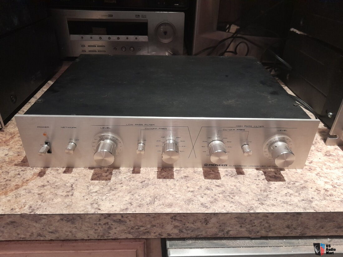 Series 20 Pioneer D-70 Electronic Crossover For Sale - US Audio Mart