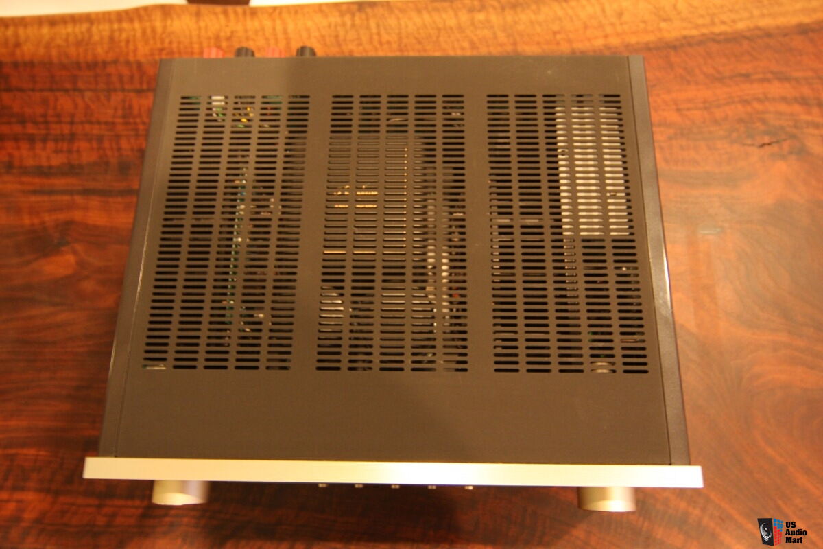 Accuphase E-260 Integrated Amplifier with DAC-30 card Photo #4197198 ...