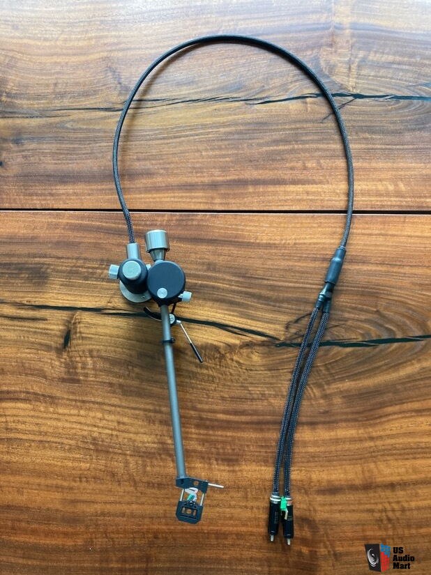 Acoustical Systems Aquilar 10" tonearm Photo #4199045 - US Audio Mart