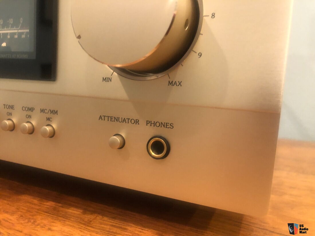 Accuphase E-260 Integrated Amplifier with DAC-30 card Photo #4197207 ...