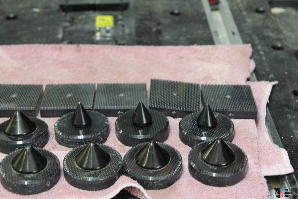 Diamond carbon damping/isolation cones Photo #4208101 - US Audio Mart