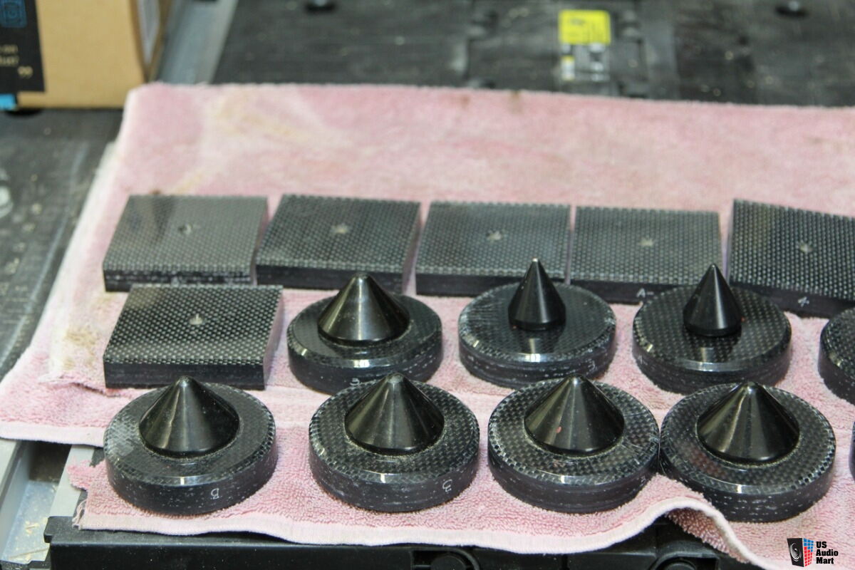 Diamond carbon damping/isolation cones Photo #4208101 - US Audio Mart
