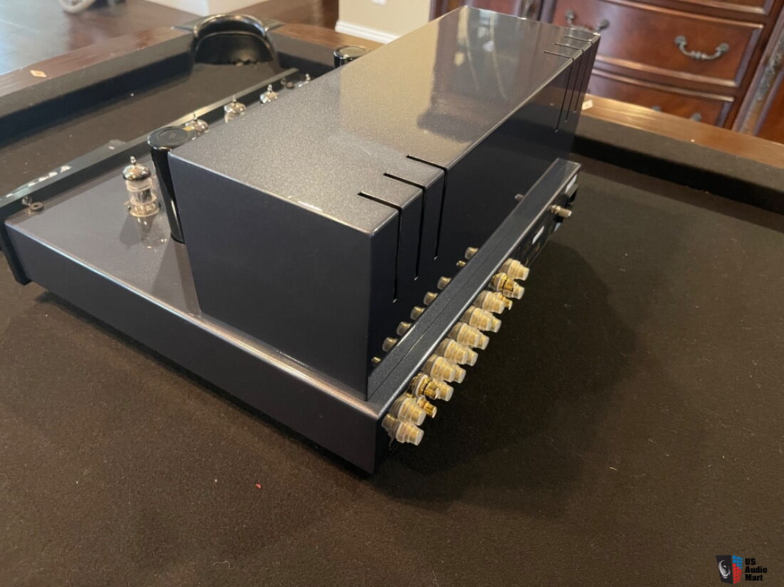 Primaluna Dialogue Premium preamplifier original owner Brimar tubes ...