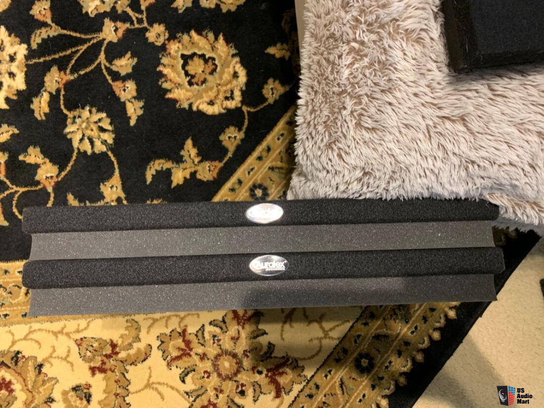 Auralex Acoustics Isolation Platforms Photo #4211288 - US Audio Mart