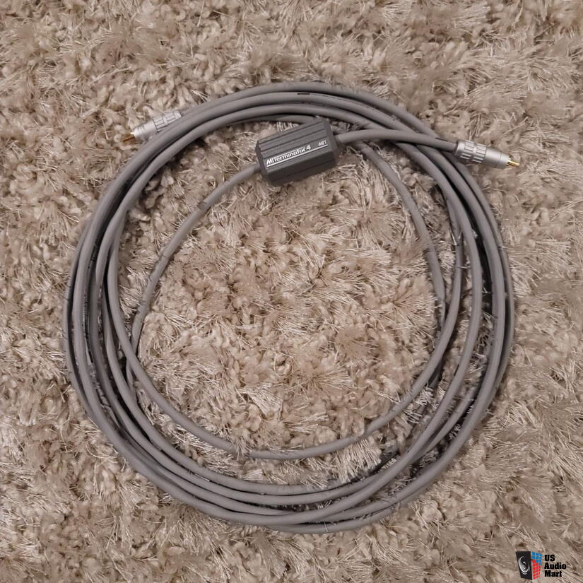 MIT Terminator 4 RCA Interconnects and Various other cables Photo ...