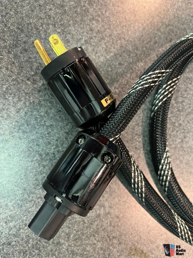ConneX Power Center 6-outlets Photo #4212848 - US Audio Mart