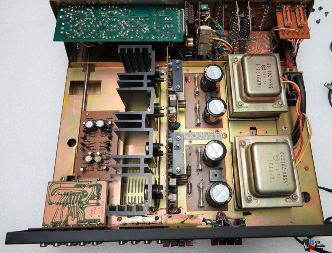 Still for sale - Excellent HK A402 Integrated amp Photo #4215577 - US ...