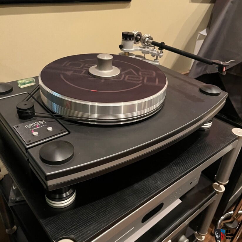 Mark Levinson No. 515 Turntable with Ortofon Cadenza Red and Cover ...