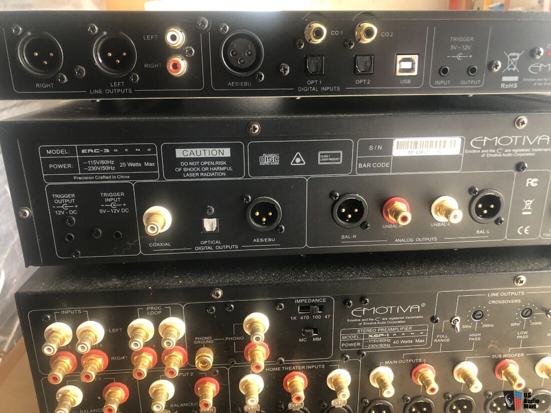 Emotiva ERC-3 Gen2 - CD Player/DAC w Remote (Shown in middle) Photo ...