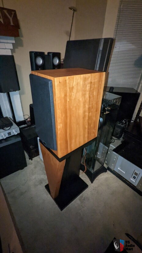 Eficion Ficion F200 bookshelf speakers Photo #4249121 - US Audio Mart