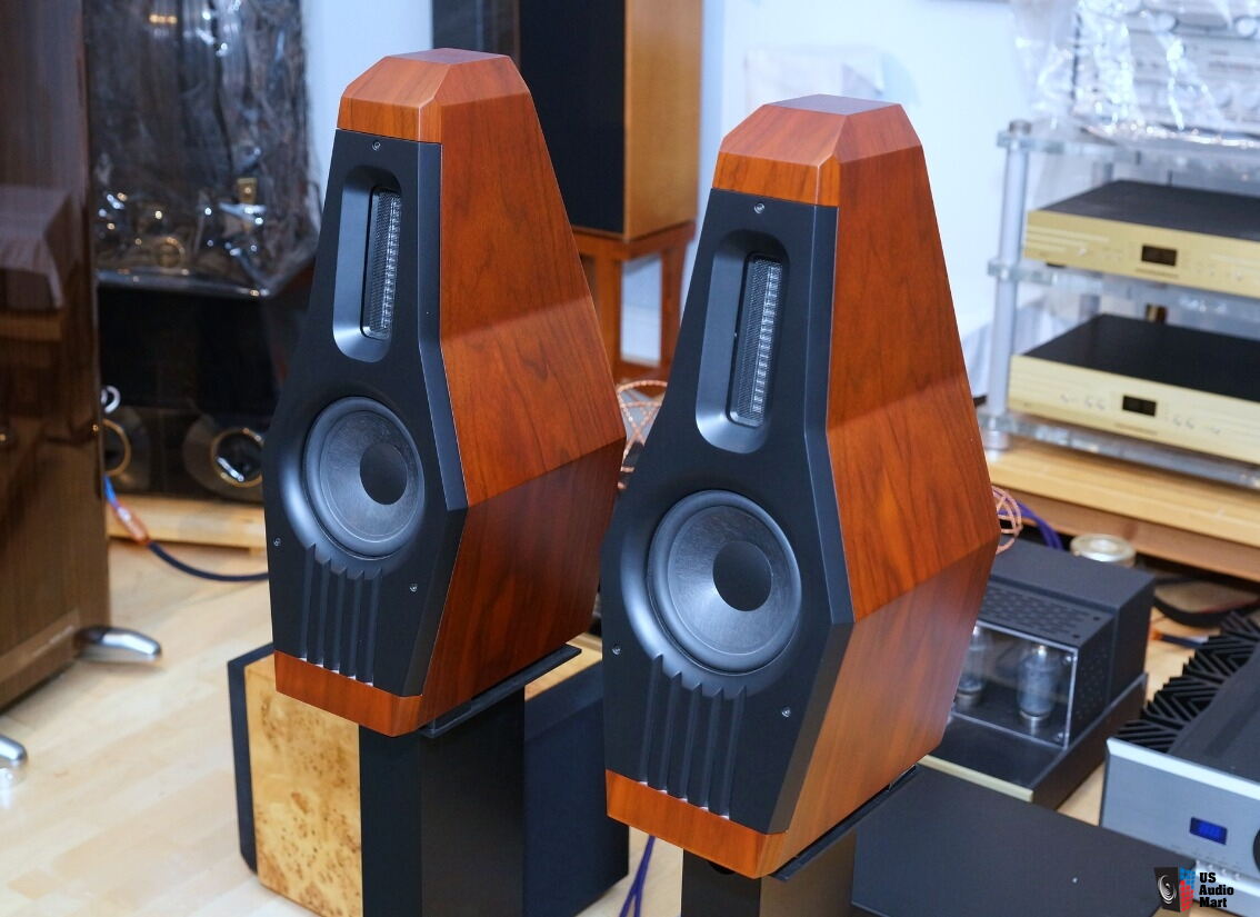 Lawrence Audio Mandolin speakers in walnut finish Photo #4258270 - US ...