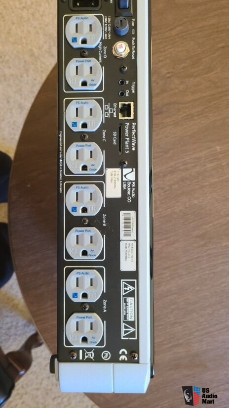 PS Audio PerfectWave Power Plant 5 AC Regenerator conditioner Photo ...