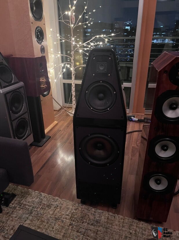 Wilson Audio Sophia 2 speakers in Gloss Black Local Pick up only ...