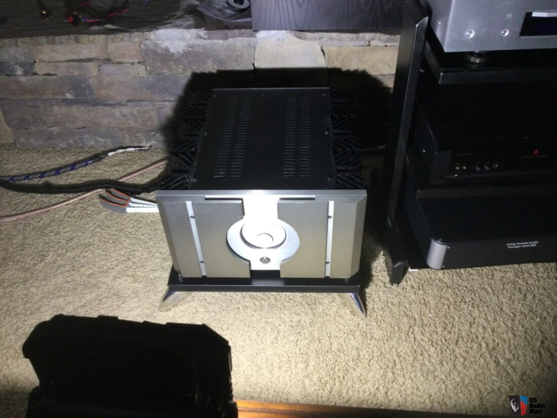 Pass Labs x350.5 local pick up only For Sale - Canuck Audio Mart