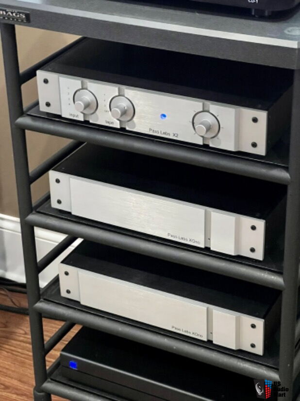 Pass Labs XOno phono preamp and X2 line preamp Photo #4271862 - US ...
