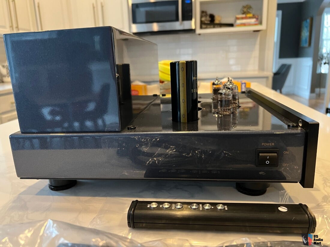 PrimaLuna ProLogue Premium Preamplifier Photo #4272235 - US Audio Mart