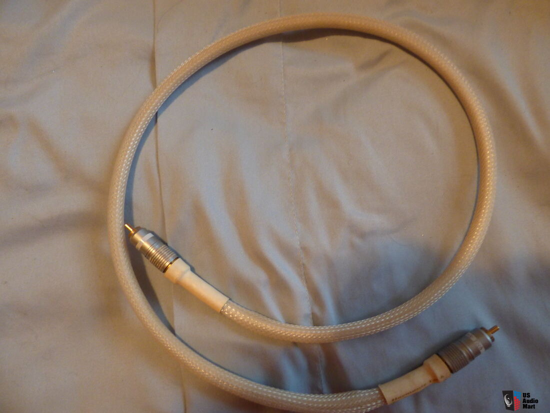Harmonic Technology Cyber Link Silver Digital Cable 1m Photo #4288098 ...