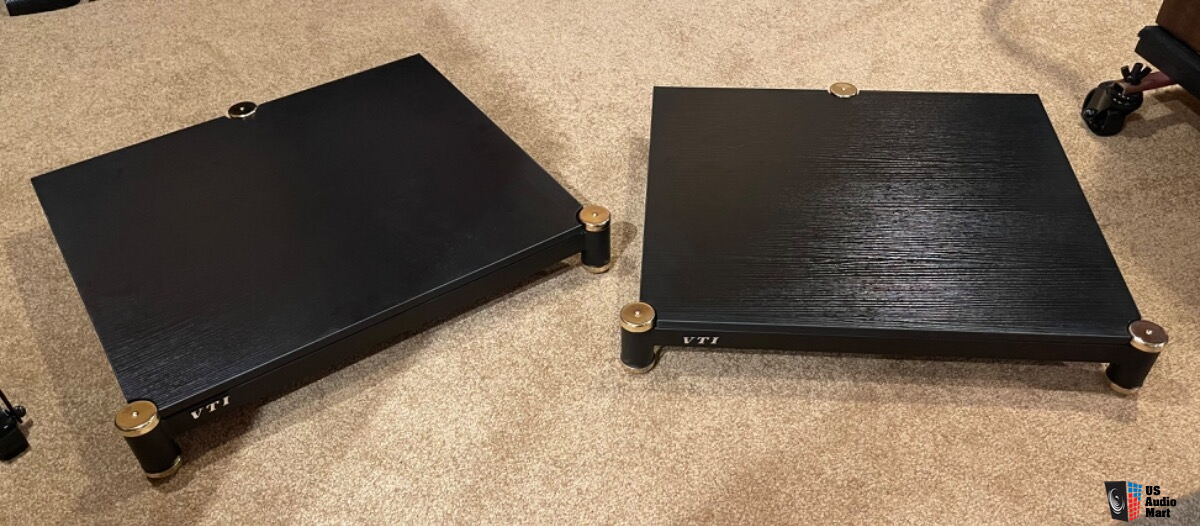 Pair of VTI 3 post amp stands For Sale - US Audio Mart