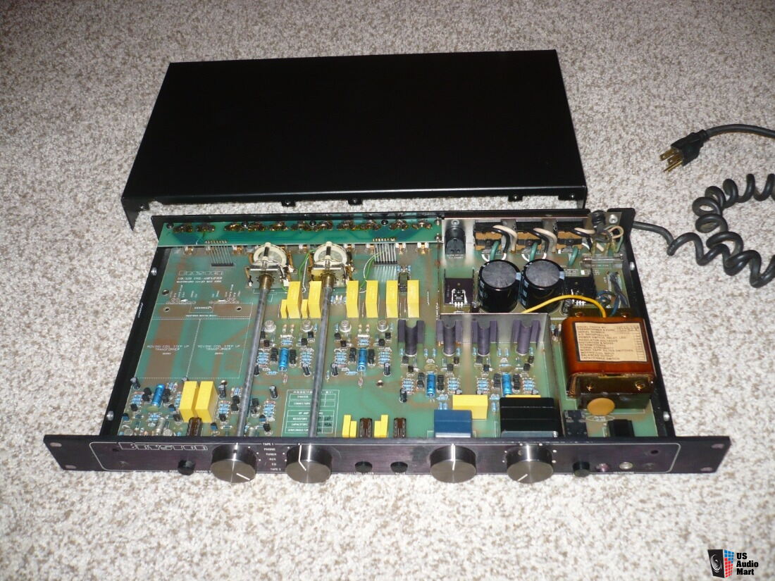 Bryston 11B Line Stage with MM Phono Photo #4293790 - US Audio Mart