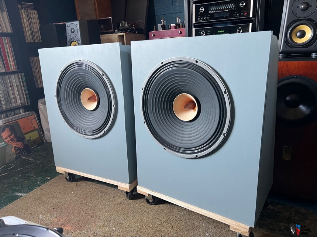 Lii Audio Lii Song F-18 in open baffles Photo #4297386 - US Audio Mart