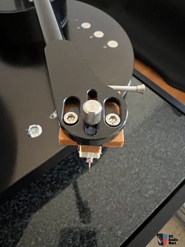 AMG Viella V12 Turntable with 12JT Turbo Tonearm Photo #4300883 - US ...