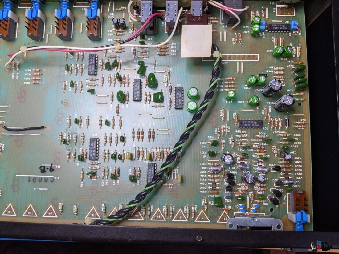 Carver Model C-1 Preamplifier - Refurbished Photo #4301026 - US Audio Mart