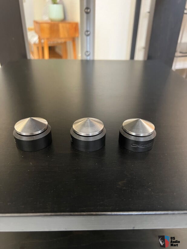 KROLO DESIGN Tomo Rack with Turntable Platform and Enhancer Footers ...