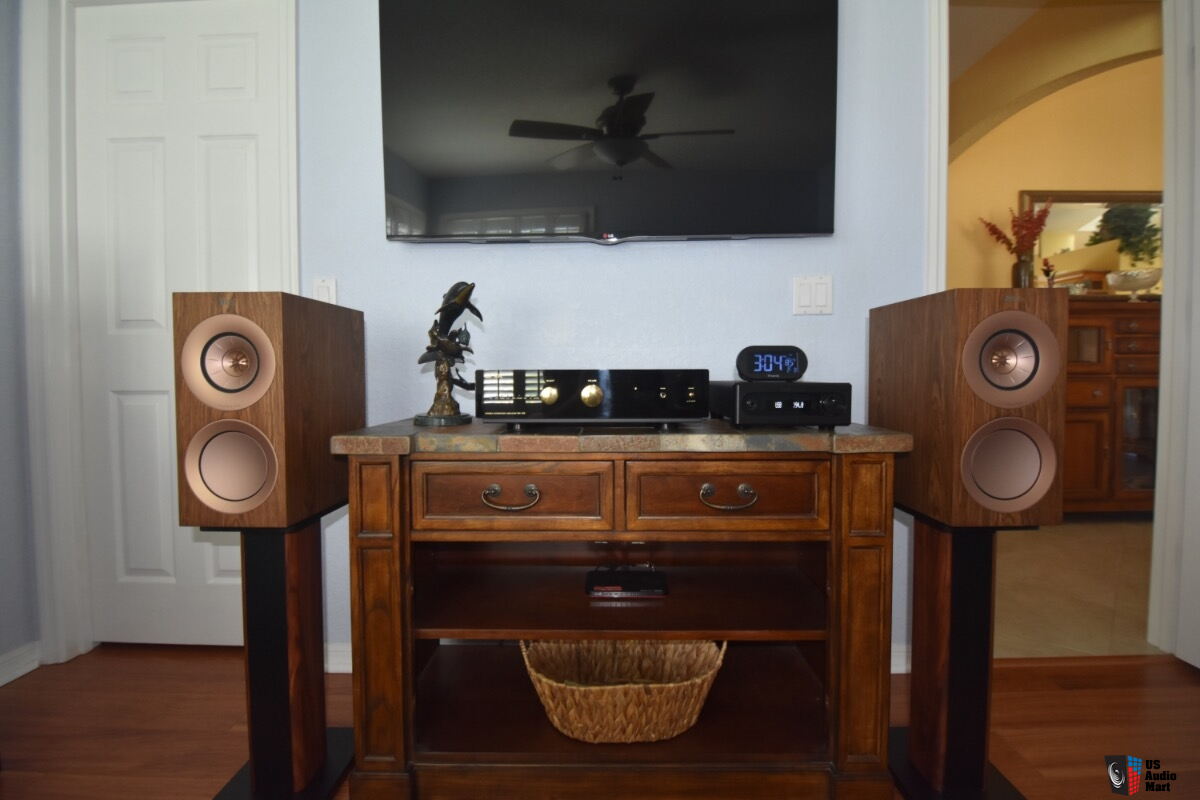 Kef R-3 In walnut Photo #4304062 - US Audio Mart