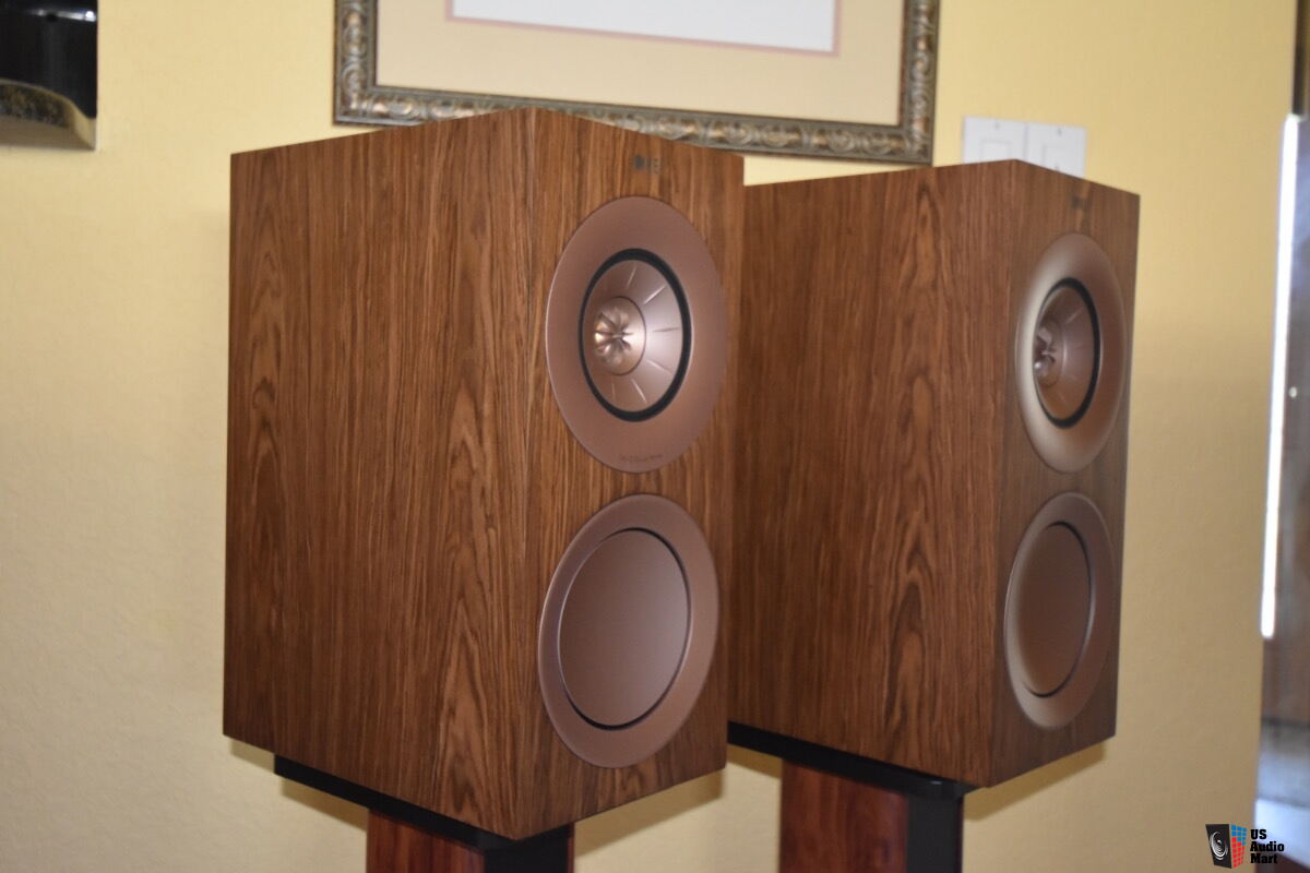 Kef R-3 In walnut Photo #4304063 - US Audio Mart