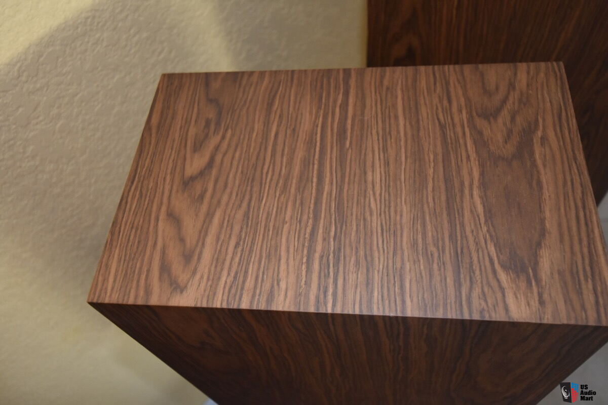 Kef R-3 In walnut Photo #4304066 - US Audio Mart