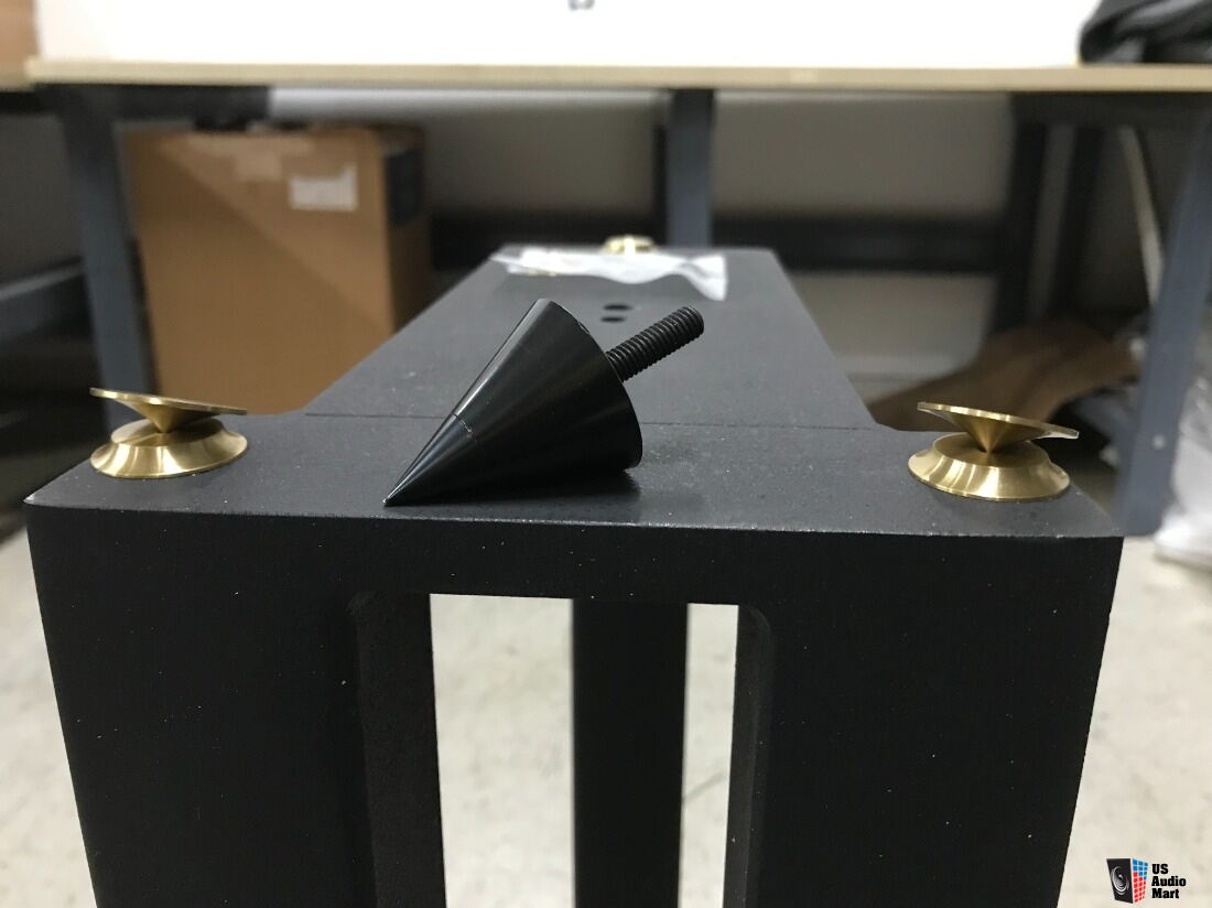 Sound Anchor 3 post speaker stand 26 inch Height demo model Photo ...