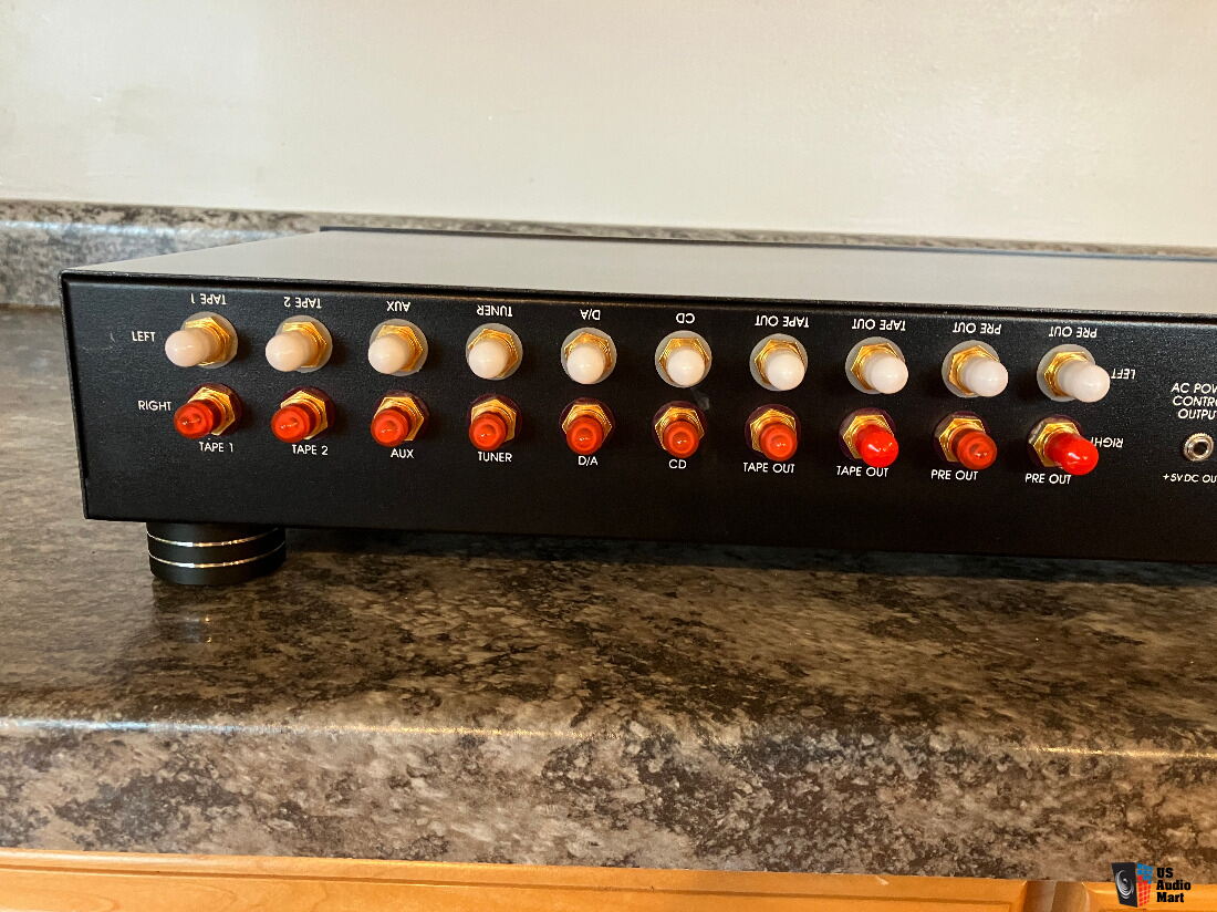 Aragon 28K CLass A Preamplifier with Remote Control Photo #4314900 - US ...