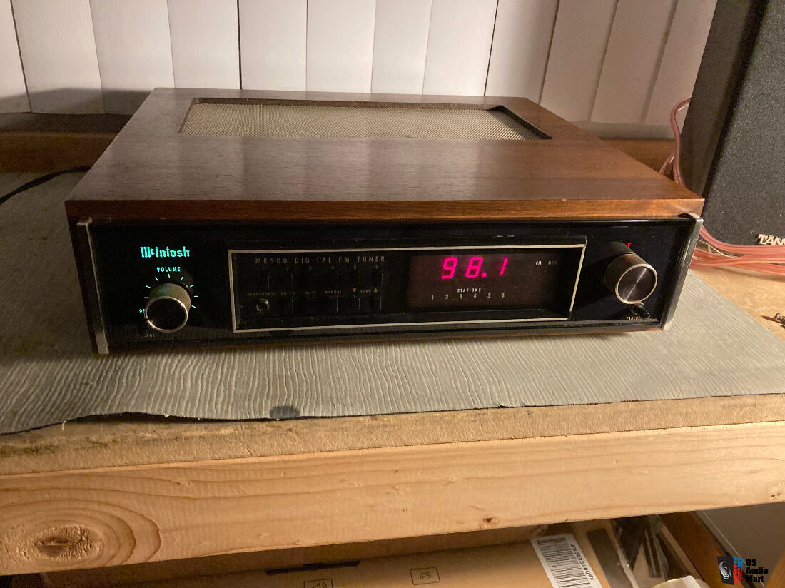 McIntosh MR 500 Tuner With Wood Case For Sale - US Audio Mart
