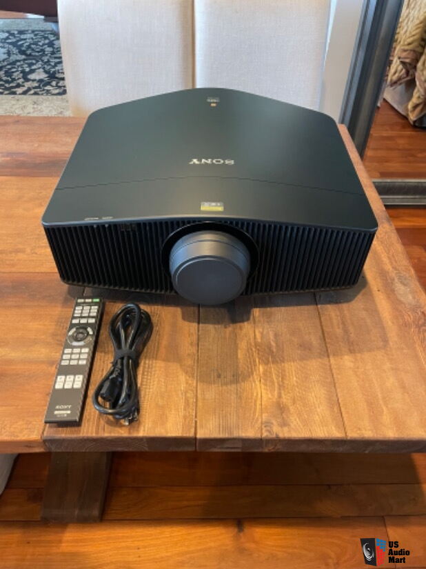 Sony VPL-VW995ES 4k Laser Projector Photo #4324516 - Aussie Audio Mart
