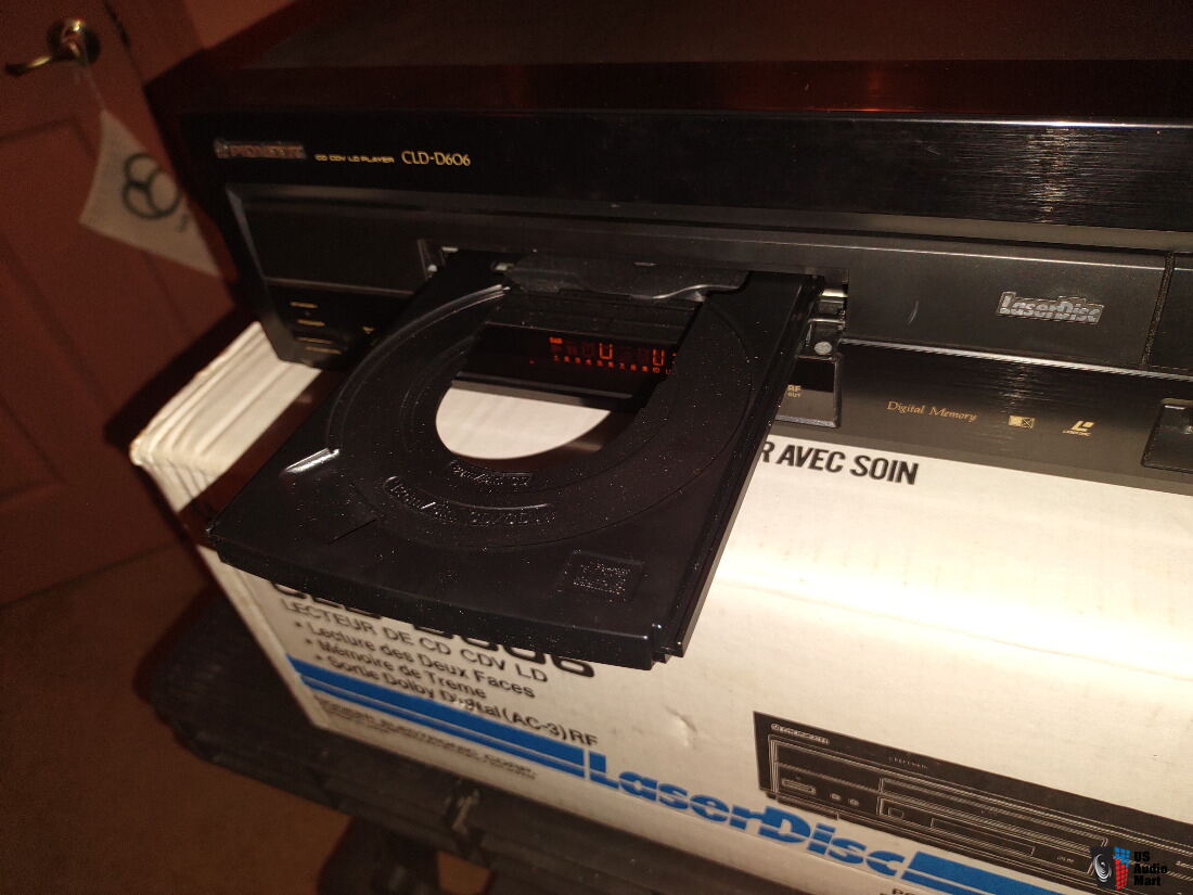 CLD-D606 Pioneer LaserDisc Player Photo #4331529 - US Audio Mart